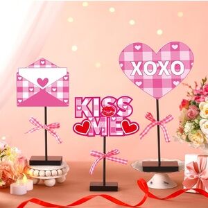Maitys | Holiday | Nwt Maitys Valentines Day 3 Wood Table Signs ...
